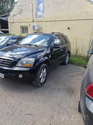 Melns Kia Sorento 2008 Rēzekne, ar dzinēja tilpumu 2.50 L un nobraukumu 200 tūkst. km par 1000 €, foto 4 vietnē AUTOMOTO.COM.LV