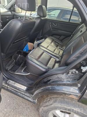 Melns Kia Sorento 2008 Rēzekne, ar dzinēja tilpumu 2.50 L un nobraukumu 200 tūkst. km par 1000 €, foto 7 vietnē AUTOMOTO.COM.LV