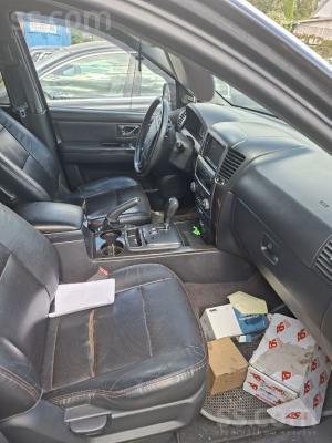 Melns Kia Sorento 2008 Rēzekne, ar dzinēja tilpumu 2.50 L un nobraukumu 200 tūkst. km par 1000 €, foto 10 vietnē AUTOMOTO.COM.LV