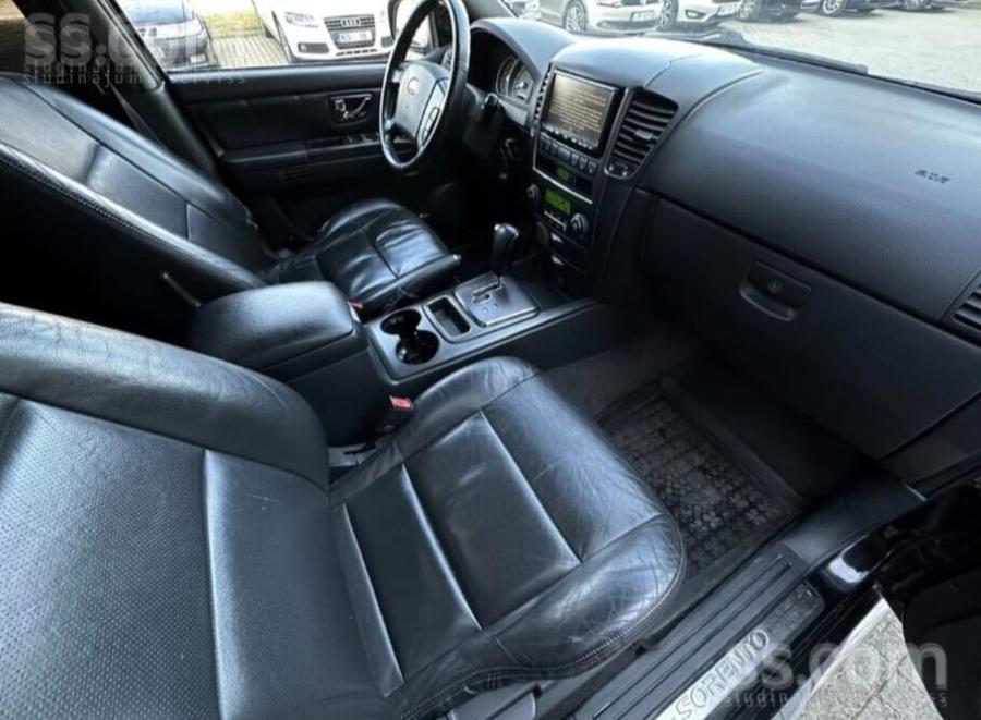 Melns Kia Sorento 2008 Liepāja, ar dzinēja tilpumu 2.50 L un nobraukumu 241 tūkst. km par 2999 €, foto 4 vietnē AUTOMOTO.COM.LV