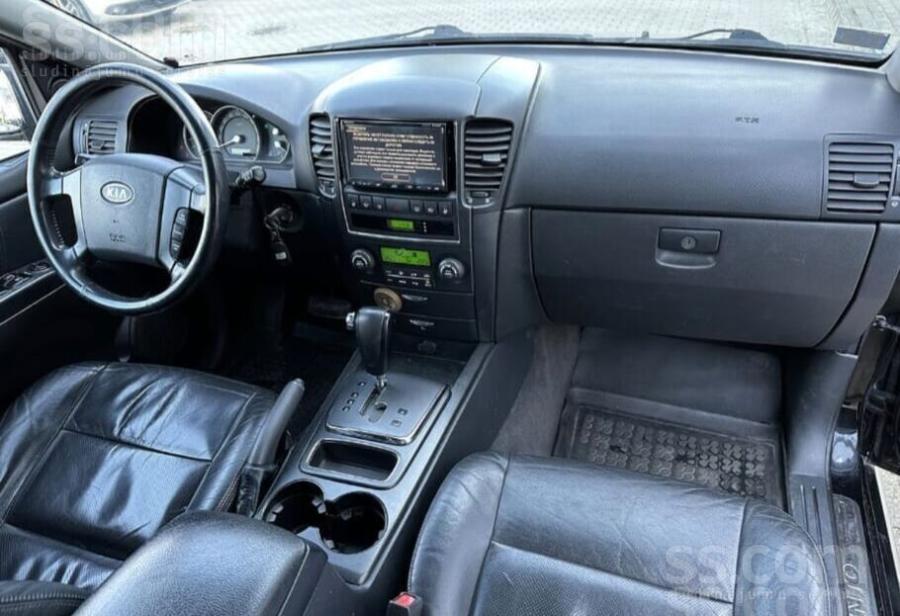 Melns Kia Sorento 2008 Liepāja, ar dzinēja tilpumu 2.50 L un nobraukumu 241 tūkst. km par 2999 €, foto 5 vietnē AUTOMOTO.COM.LV