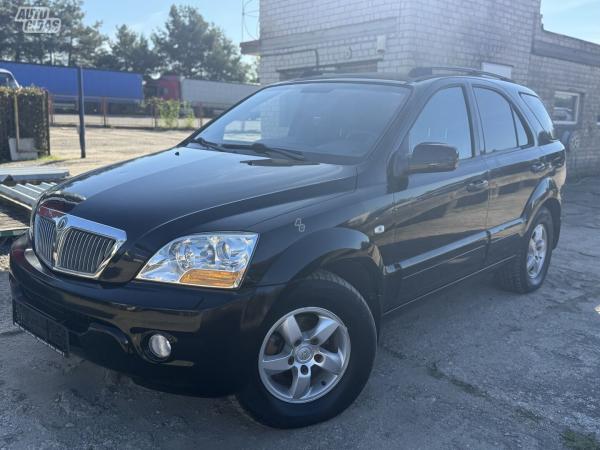 Kia Sorento 2008 in Prienai on AUTOMOTO.COM.LV Black Kia Sorento 2008 in Prienai, with an engine capacity of 2.50 L and mileage of 262 thousand km for 3150 €, photo 4 on AUTOMOTO.COM.LV