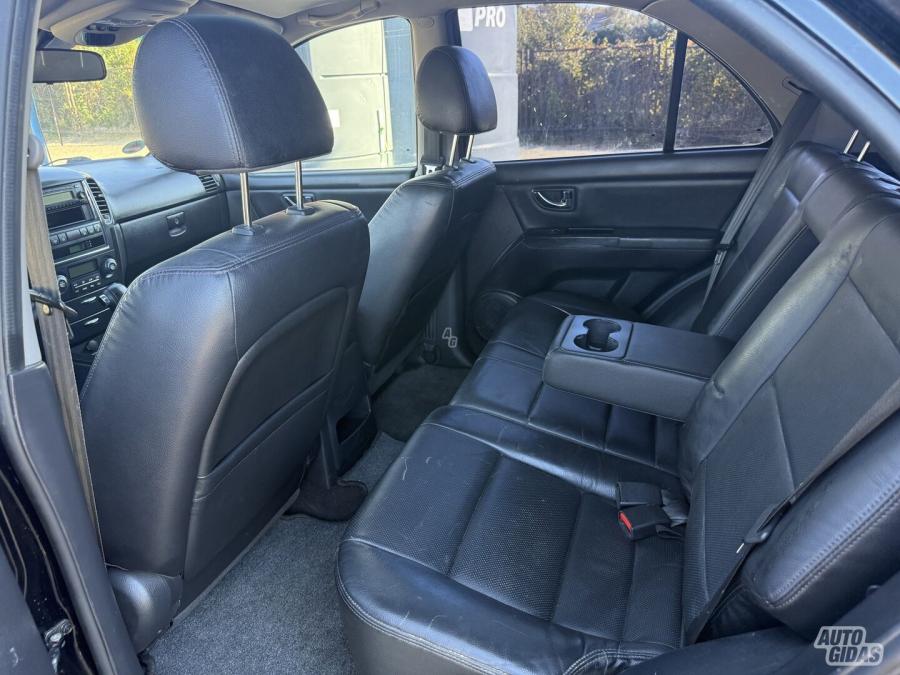 Melns Kia Sorento 2008 Prienai, ar dzinēja tilpumu 2.50 L un nobraukumu 262 tūkst. km par 3150 €, foto 14 vietnē AUTOMOTO.COM.LV