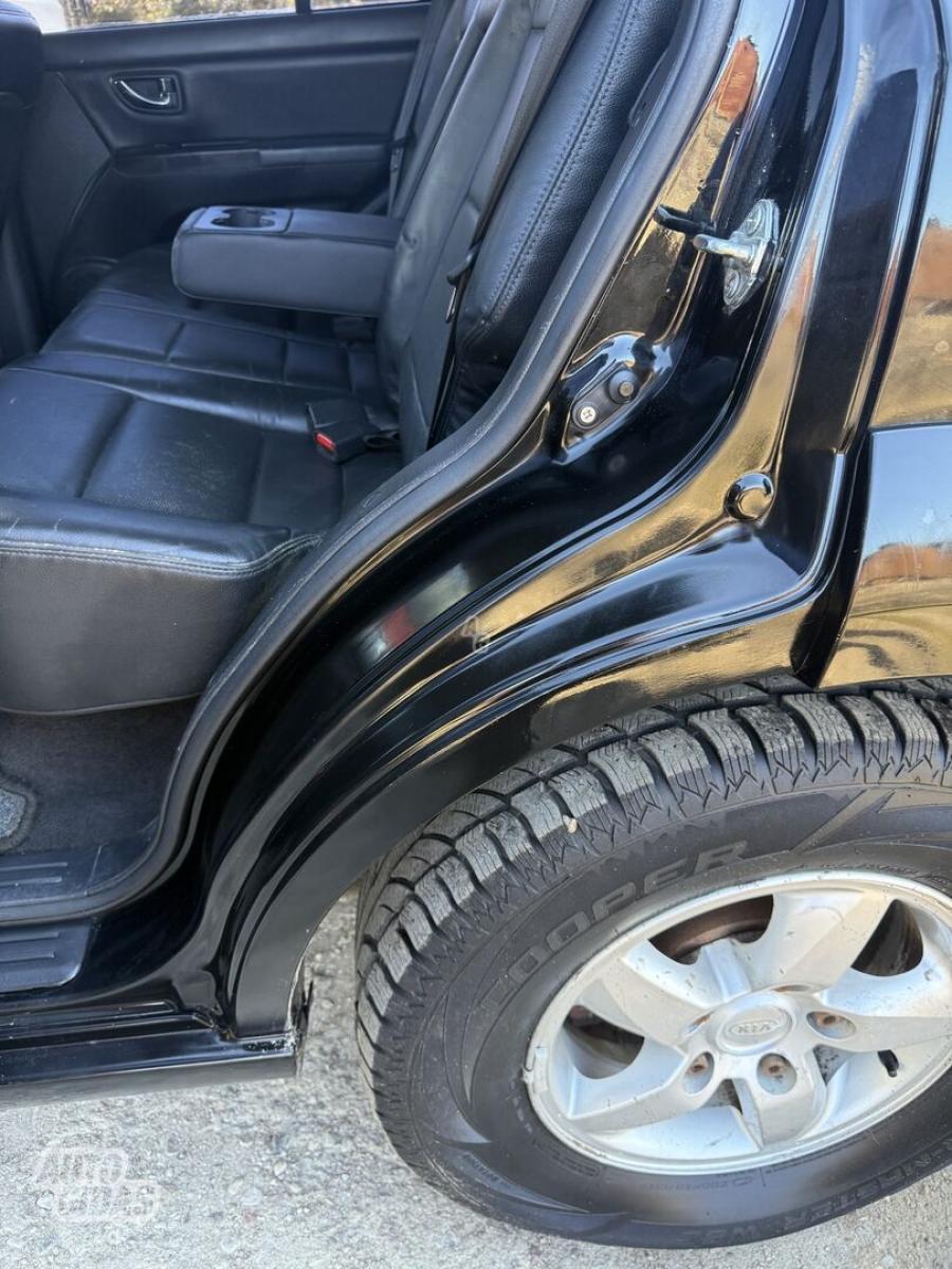 Melns Kia Sorento 2008 Prienai, ar dzinēja tilpumu 2.50 L un nobraukumu 262 tūkst. km par 3150 €, foto 15 vietnē AUTOMOTO.COM.LV