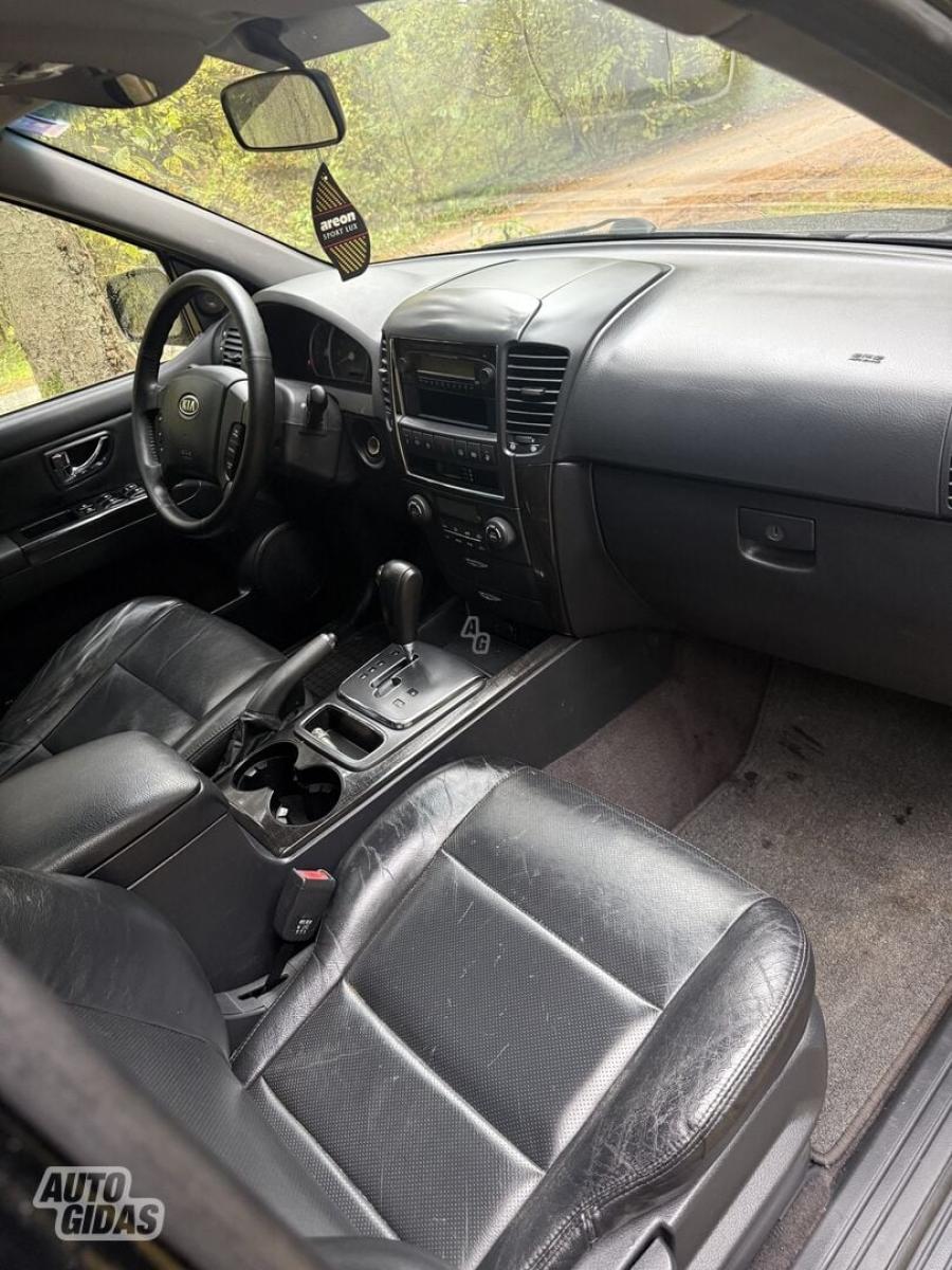 Melns Kia Sorento 2008 Prienai, ar dzinēja tilpumu 2.50 L un nobraukumu 262 tūkst. km par 3150 €, foto 18 vietnē AUTOMOTO.COM.LV