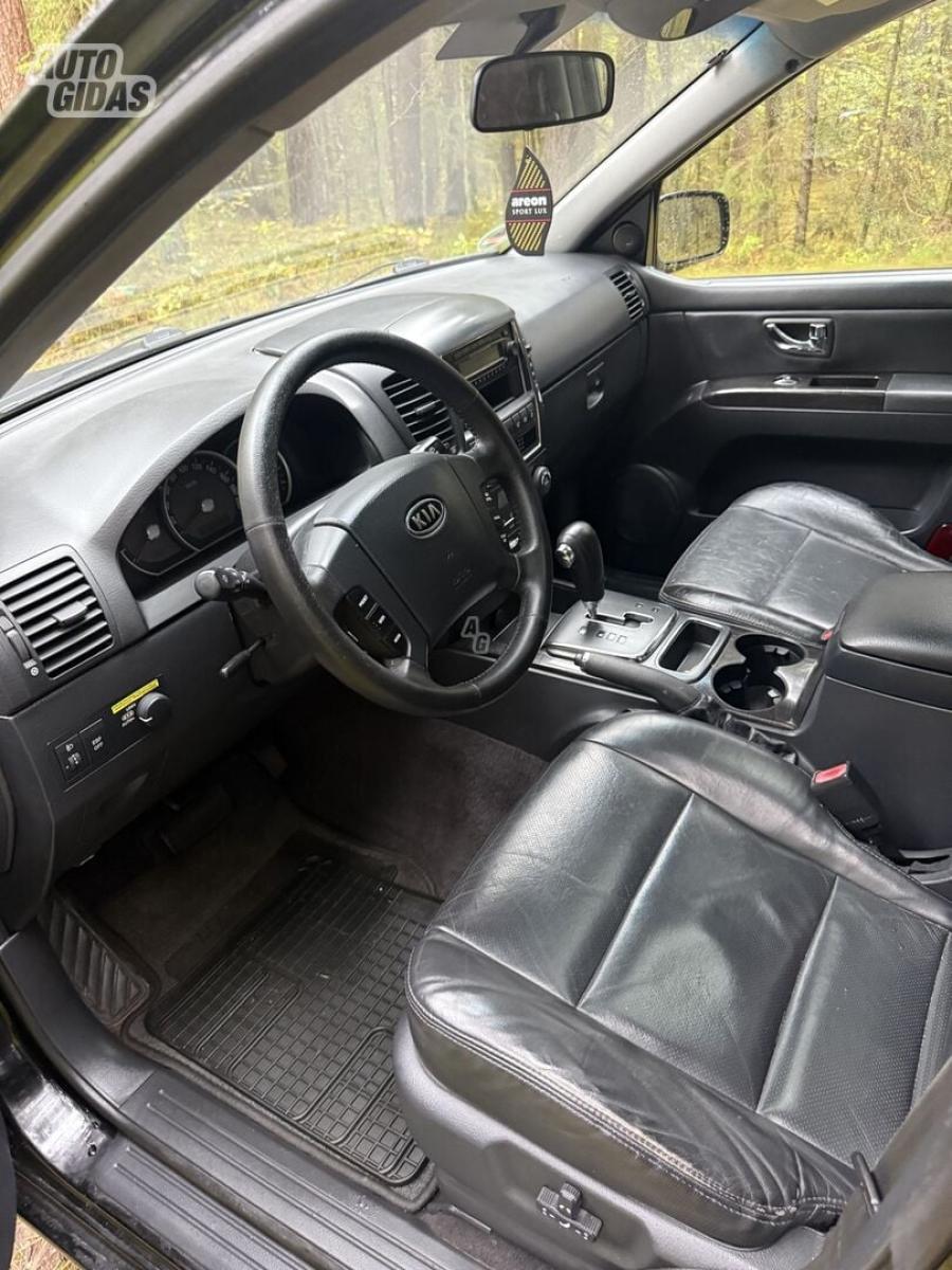 Melns Kia Sorento 2008 Prienai, ar dzinēja tilpumu 2.50 L un nobraukumu 262 tūkst. km par 3150 €, foto 20 vietnē AUTOMOTO.COM.LV