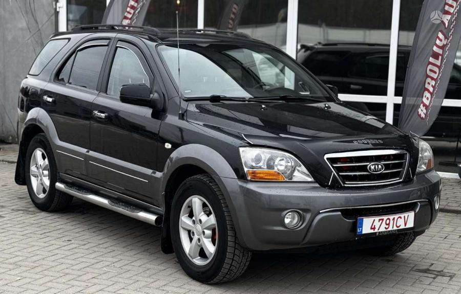 Melns Kia Sorento 2009 Radviliškis, ar dzinēja tilpumu 2.50 L un nobraukumu 260 tūkst. km par 4250 €, foto 6 vietnē AUTOMOTO.COM.LV