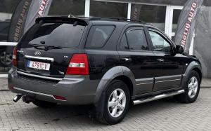 Melns Kia Sorento 2009 Radviliškis, ar dzinēja tilpumu 2.50 L un nobraukumu 260 tūkst. km par 4250 €, foto 10 vietnē AUTOMOTO.COM.LV