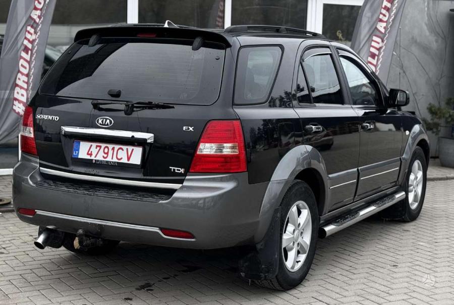 Melns Kia Sorento 2009 Radviliškis, ar dzinēja tilpumu 2.50 L un nobraukumu 260 tūkst. km par 4250 €, foto 12 vietnē AUTOMOTO.COM.LV