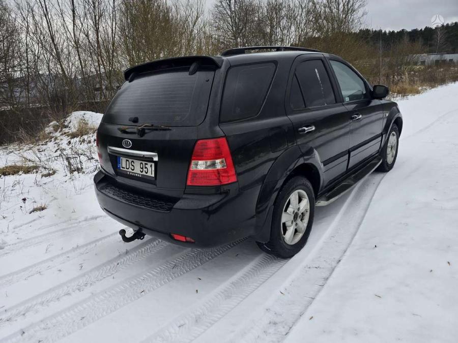 Melns Kia Sorento 2009 Viļņa, ar dzinēja tilpumu 2.50 L un nobraukumu 221 tūkst. km par 2500 €, foto 3 vietnē AUTOMOTO.COM.LV