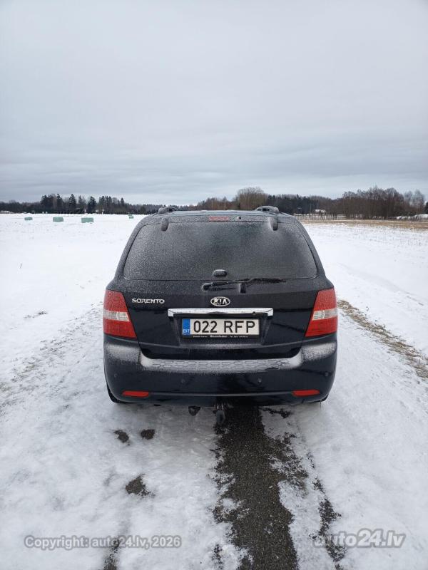 Black Kia Sorento 2009 in Tallinn, with an engine capacity of 2.50 L and mileage of 254 thousand km for 3000 €, photo 3 on AUTOMOTO.COM.LV