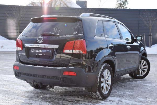Melns Kia Sorento 2009 Viļņa, ar dzinēja tilpumu 2.35 L un nobraukumu 273 tūkst. km par 5999 €, foto 9 vietnē AUTOMOTO.COM.LV