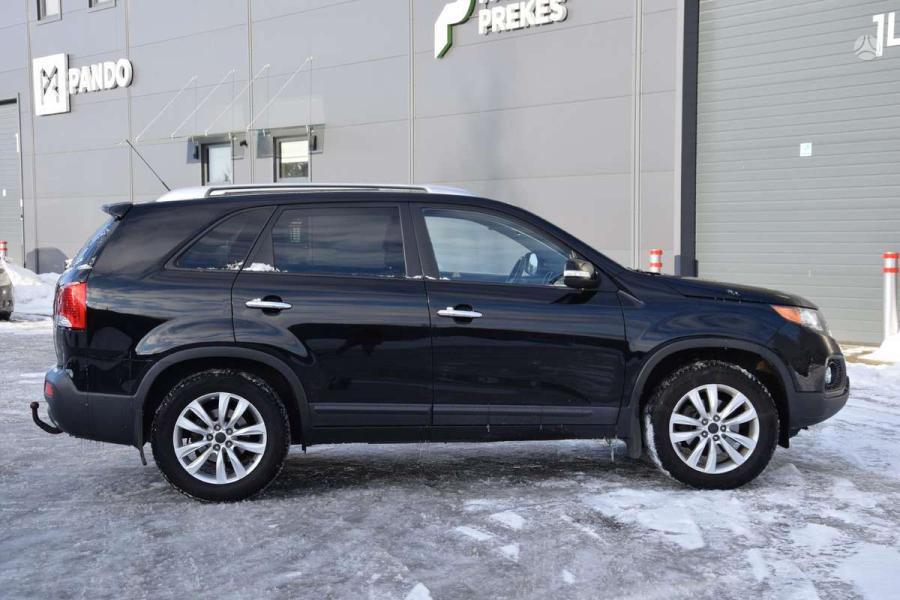 Melns Kia Sorento 2009 Viļņa, ar dzinēja tilpumu 2.35 L un nobraukumu 273 tūkst. km par 5999 €, foto 10 vietnē AUTOMOTO.COM.LV