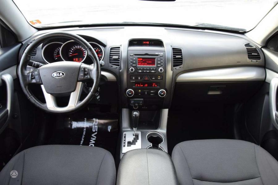 Melns Kia Sorento 2009 Viļņa, ar dzinēja tilpumu 2.35 L un nobraukumu 273 tūkst. km par 5999 €, foto 16 vietnē AUTOMOTO.COM.LV