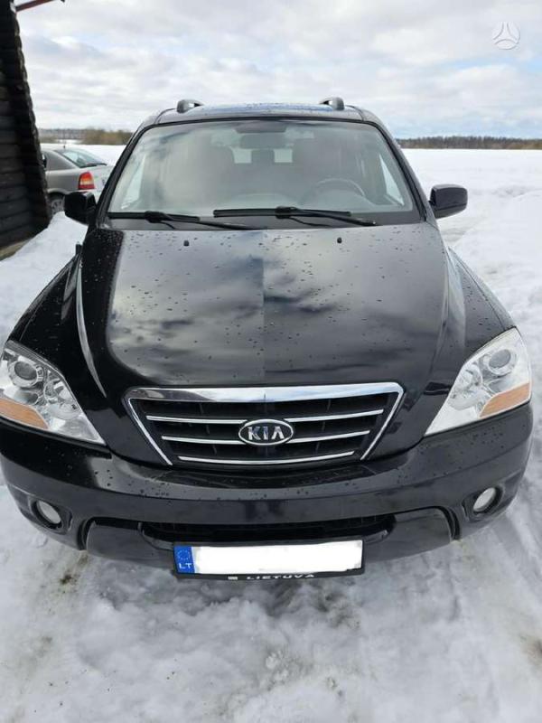 Melns Kia Sorento 2009 Gargždai, ar dzinēja tilpumu 2.50 L un nobraukumu 297 tūkst. km par 5200 €, foto 2 vietnē AUTOMOTO.COM.LV