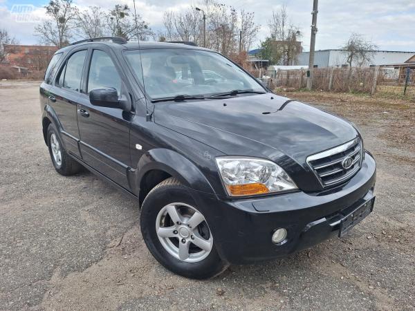 Black Kia Sorento 2009 in Prienai, with an engine capacity of 2.50 L and mileage of 247 thousand km for 2999 €, photo 3 on AUTOMOTO.COM.LV