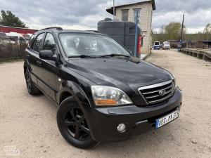 Black Kia Sorento 2009 in Prienai, with an engine capacity of 2.50 L and mileage of 246 thousand km for 3650 €, photo 7 on AUTOMOTO.COM.LV