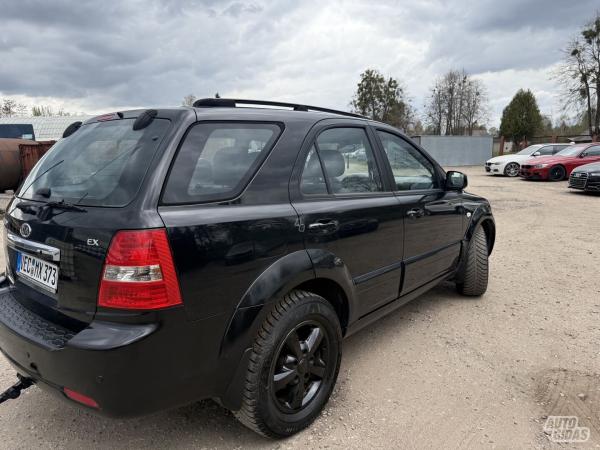 Melns Kia Sorento 2009 Prienai, ar dzinēja tilpumu 2.50 L un nobraukumu 246 tūkst. km par 3650 €, foto 8 vietnē AUTOMOTO.COM.LV