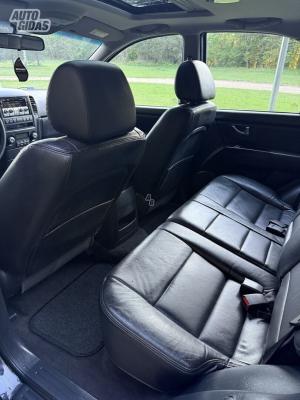 Black Kia Sorento 2009 in Prienai, with an engine capacity of 2.50 L and mileage of 258 thousand km for 3700 €, photo 15 on AUTOMOTO.COM.LV
