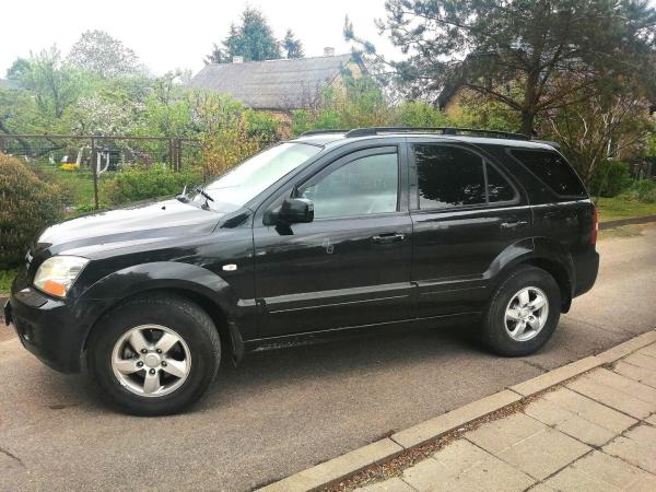 Melns Kia Sorento 2009 Šauļi, ar dzinēja tilpumu 2.50 L un nobraukumu 301 tūkst. km par 2650 €, foto 10 vietnē AUTOMOTO.COM.LV