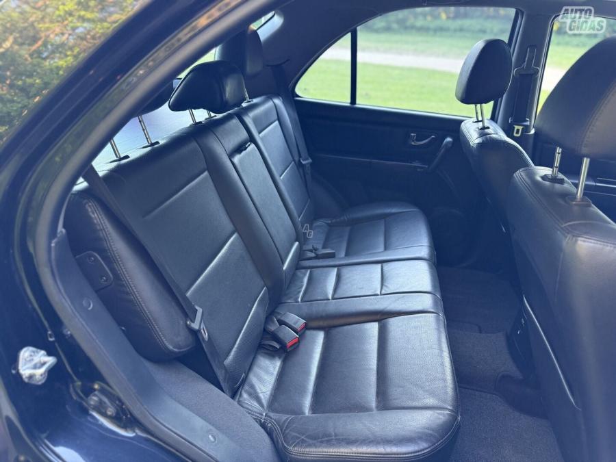Melns Kia Sorento 2009 Prienai, ar dzinēja tilpumu 2.50 L un nobraukumu 215 tūkst. km par 3600 €, foto 15 vietnē AUTOMOTO.COM.LV