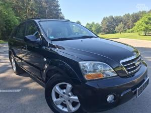 Black Kia Sorento 2009 in Prienai, with an engine capacity of 2.50 L and mileage of 215 thousand km for 3800 €, photo 6 on AUTOMOTO.COM.LV