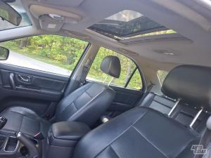 Black Kia Sorento 2009 in Prienai, with an engine capacity of 2.50 L and mileage of 215 thousand km for 3800 €, photo 8 on AUTOMOTO.COM.LV
