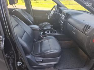 Black Kia Sorento 2009 in Prienai, with an engine capacity of 2.50 L and mileage of 215 thousand km for 3800 €, photo 20 on AUTOMOTO.COM.LV