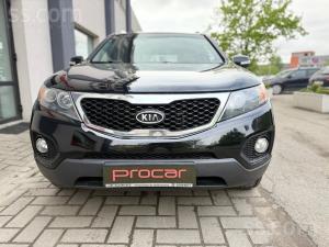 Melns Kia Sorento 2009 Rīga, ar dzinēja tilpumu 2.20 L un nobraukumu 271 tūkst. km par 5350 €, foto 4 vietnē AUTOMOTO.COM.LV