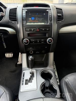 Melns Kia Sorento 2009 Rīga, ar dzinēja tilpumu 2.20 L un nobraukumu 271 tūkst. km par 5350 €, foto 17 vietnē AUTOMOTO.COM.LV