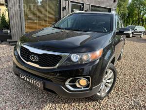 Black Kia Sorento 2009 in Riga, with an engine capacity of 2.20 L and mileage of 315 thousand km for 5500 €, photo 11 on AUTOMOTO.COM.LV