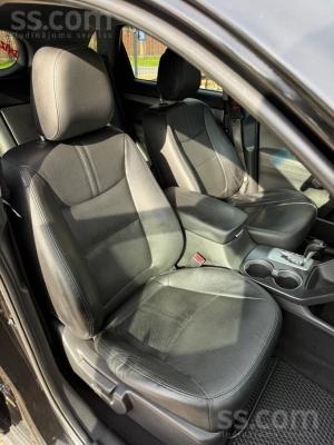 Black Kia Sorento 2009 in Riga, with an engine capacity of 2.20 L and mileage of 315 thousand km for 5500 €, photo 18 on AUTOMOTO.COM.LV