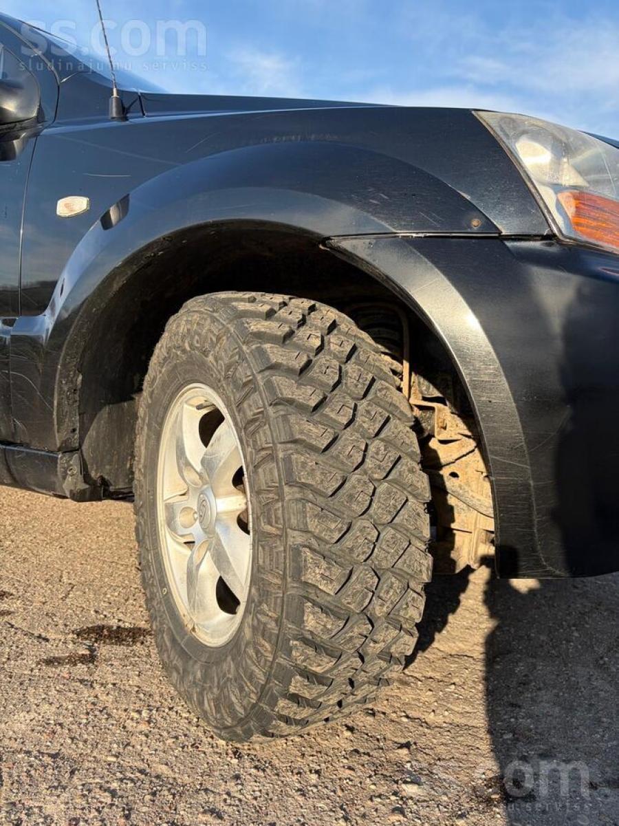 Melns Kia Sorento 2009 Liepāja, ar dzinēja tilpumu 2.50 L un nobraukumu 360 tūkst. km par 3900 €, foto 6 vietnē AUTOMOTO.COM.LV