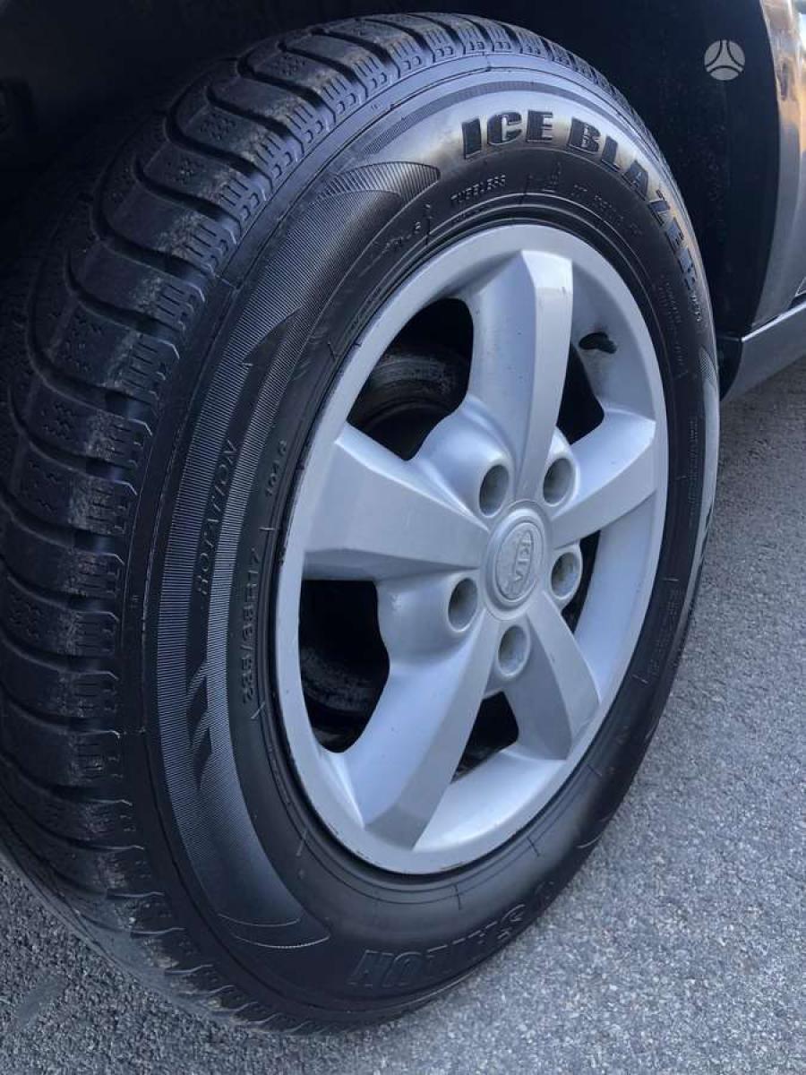 Melns Kia Sorento 2009 Kauņa, ar dzinēja tilpumu 2.50 L un nobraukumu 280 tūkst. km par 3200 €, foto 23 vietnē AUTOMOTO.COM.LV