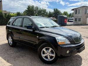Black Kia Sorento 2009 in Prienai, with an engine capacity of 2.50 L and mileage of 225 thousand km for 3700 €, photo 12 on AUTOMOTO.COM.LV