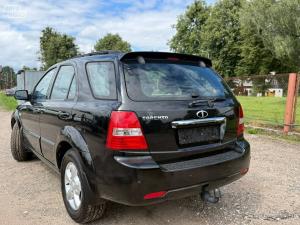 Black Kia Sorento 2009 in Prienai, with an engine capacity of 2.50 L and mileage of 225 thousand km for 3700 €, photo 14 on AUTOMOTO.COM.LV