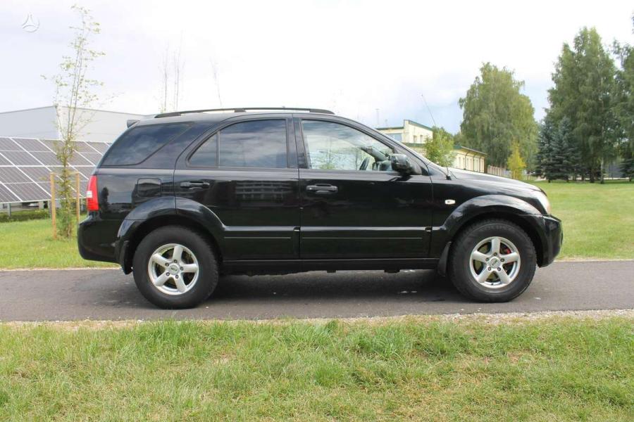 Melns Kia Sorento 2009 Prienai, ar dzinēja tilpumu 2.50 L un nobraukumu 189 tūkst. km par 2950 €, foto 1 vietnē AUTOMOTO.COM.LV
