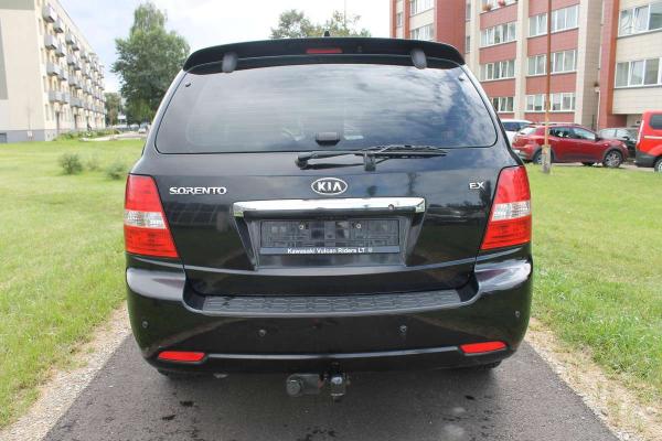 Melns Kia Sorento 2009 Prienai, ar dzinēja tilpumu 2.50 L un nobraukumu 189 tūkst. km par 2950 €, foto 9 vietnē AUTOMOTO.COM.LV