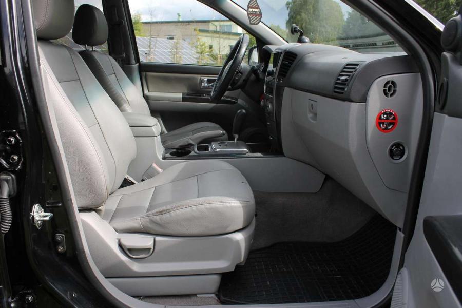 Melns Kia Sorento 2009 Prienai, ar dzinēja tilpumu 2.50 L un nobraukumu 189 tūkst. km par 2950 €, foto 10 vietnē AUTOMOTO.COM.LV