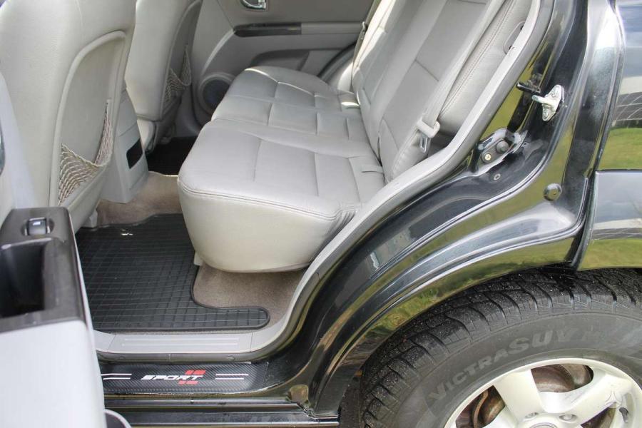 Melns Kia Sorento 2009 Prienai, ar dzinēja tilpumu 2.50 L un nobraukumu 189 tūkst. km par 2950 €, foto 14 vietnē AUTOMOTO.COM.LV