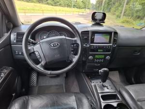 Black Kia Sorento 2009 in Prienai, with an engine capacity of 2.50 L and mileage of 223 thousand km for 3700 €, photo 7 on AUTOMOTO.COM.LV