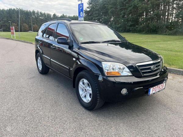 Black Kia Sorento 2009 in Utena, with an engine capacity of 2.50 L and mileage of 168 thousand km for 5000 €, photo 4 on AUTOMOTO.COM.LV
