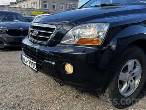 Black Kia Sorento 2009 in Daugavpils, with an engine capacity of 2.50 L and mileage of 0 thousand km for 4000 €, photo 8 on AUTOMOTO.COM.LV