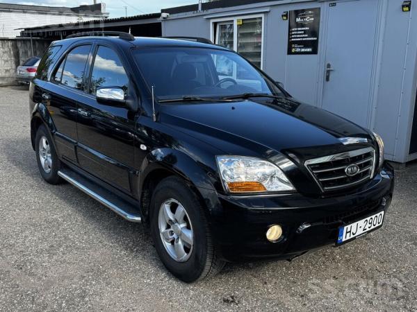 Black Kia Sorento 2009 in Daugavpils, with an engine capacity of 2.50 L and mileage of 0 thousand km for 4000 €, photo 1 on AUTOMOTO.COM.LV