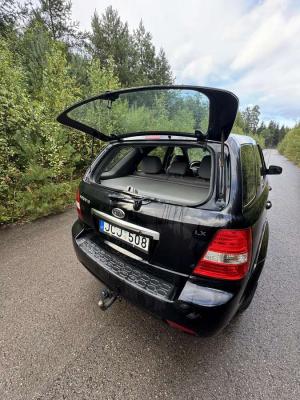 Melns Kia Sorento 2009 Šalčininkai, ar dzinēja tilpumu 2.50 L un nobraukumu 231 tūkst. km par 3500 €, foto 16 vietnē AUTOMOTO.COM.LV