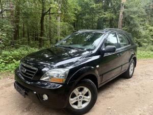 Black Kia Sorento 2009 in Prienai, with an engine capacity of 2.50 L and mileage of 249 thousand km for 2650 €, photo 4 on AUTOMOTO.COM.LV
