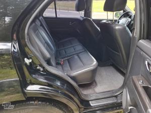 Black Kia Sorento 2009 in Prienai, with an engine capacity of 2.50 L and mileage of 223 thousand km for 3700 €, photo 25 on AUTOMOTO.COM.LV