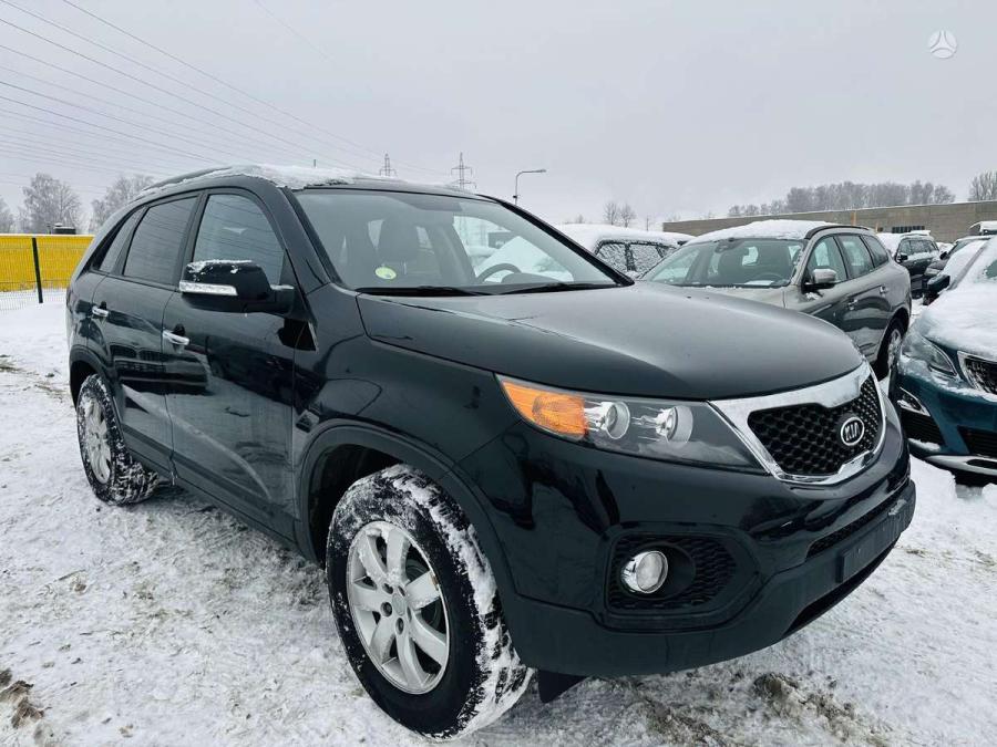 Melns Kia Sorento 2010 Kauņa, ar dzinēja tilpumu 2.20 L un nobraukumu 190 tūkst. km par 7450 €, foto 3 vietnē AUTOMOTO.COM.LV