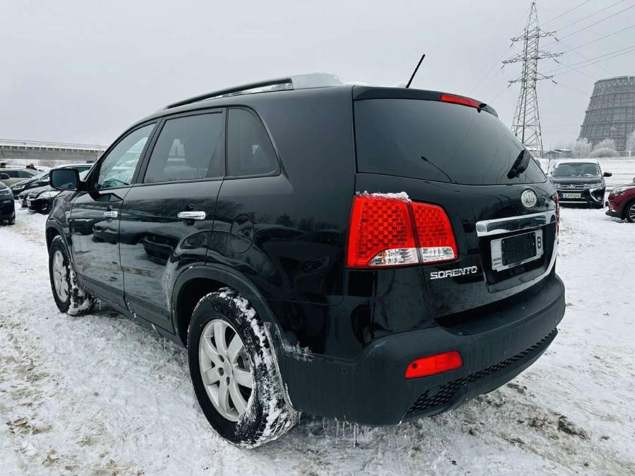 Melns Kia Sorento 2010 Kauņa, ar dzinēja tilpumu 2.20 L un nobraukumu 190 tūkst. km par 7450 €, foto 6 vietnē AUTOMOTO.COM.LV