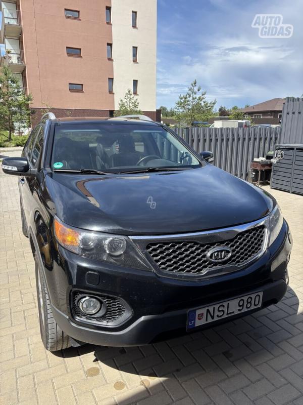 Melns Kia Sorento 2010 Viļņa, ar dzinēja tilpumu 2.20 L un nobraukumu 243 tūkst. km par 5850 €, foto 3 vietnē AUTOMOTO.COM.LV